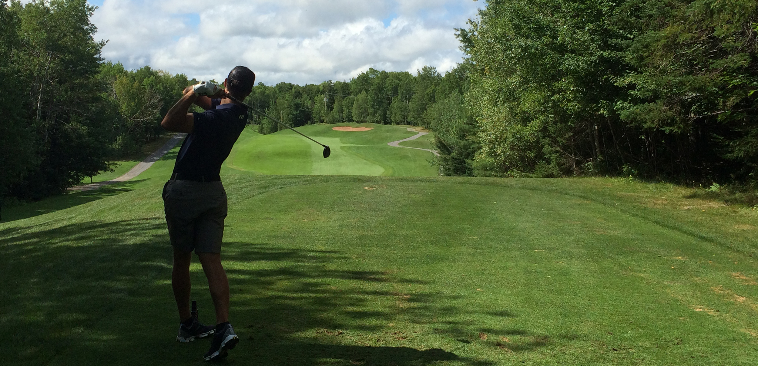 Garrett Rank mène au Championnat canadien mid-amateur masculin 2015 ...