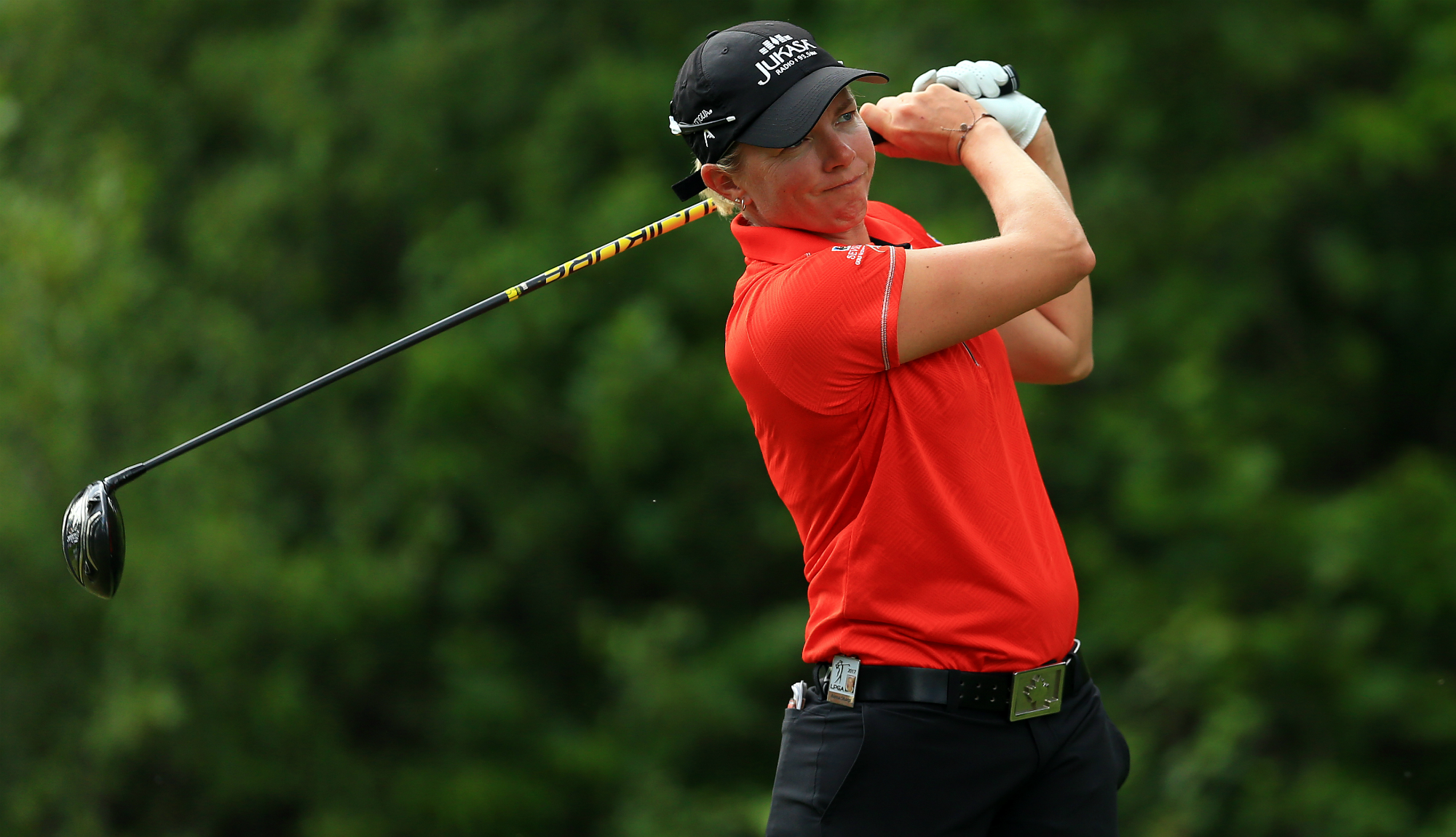 Alena Sharp joue 66 et fait partie du groupe de tête à la Classique ...