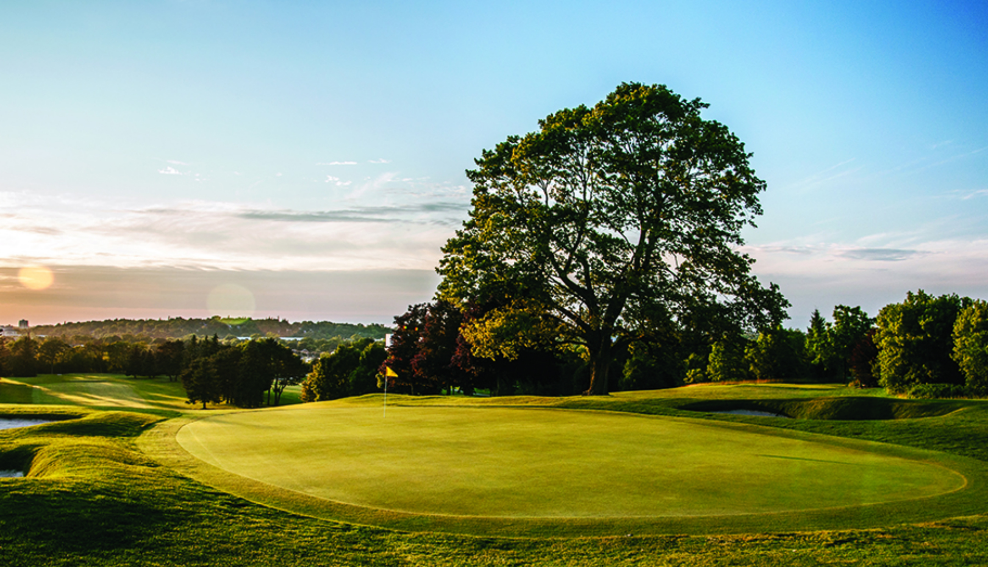 Au-dessus du lot - Golf Canada