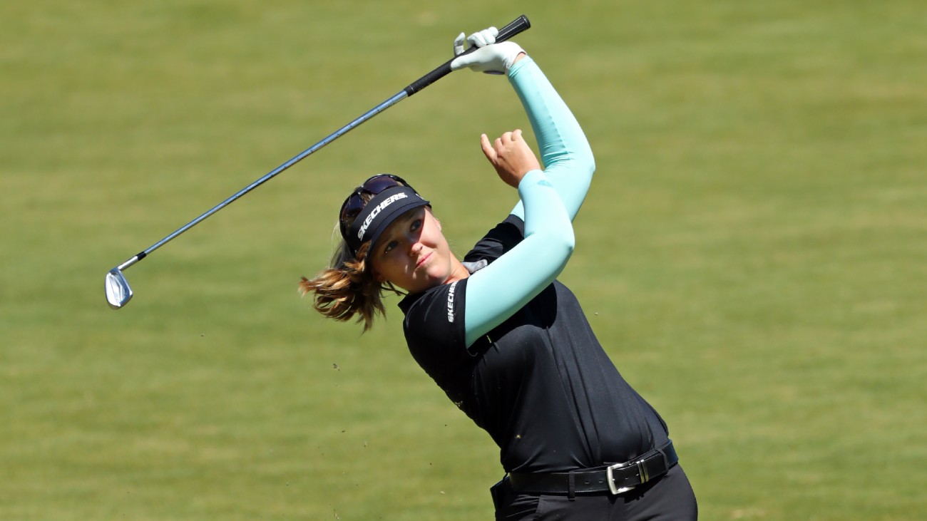 Sarah Kemp takes LPGA Tour lead at firm and fast Kingsmill; Brooke Henderson T14 - Golf Canada